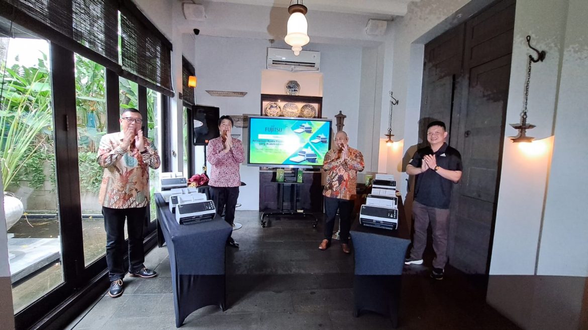 Fujitsu Pastikan 8 Model Scanner fi-8000 Series Lulus TKDN - Trendtech ...