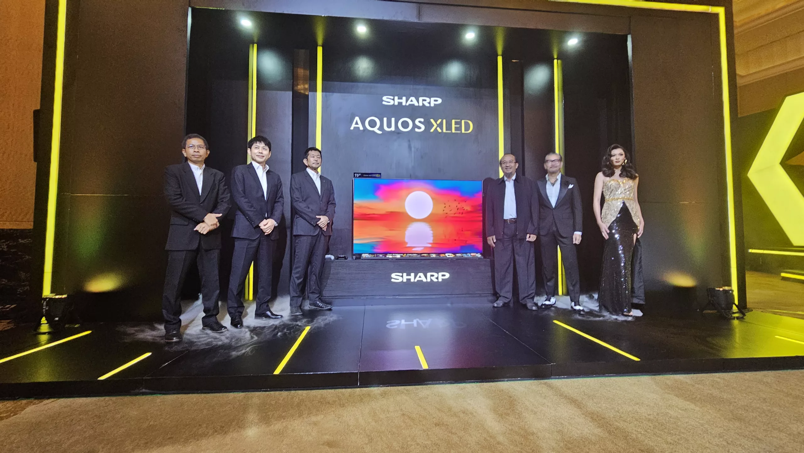 Resmi Hadir di Indonesia, Berikut Fitur Unggulan Sharp AQUOS XLED ...