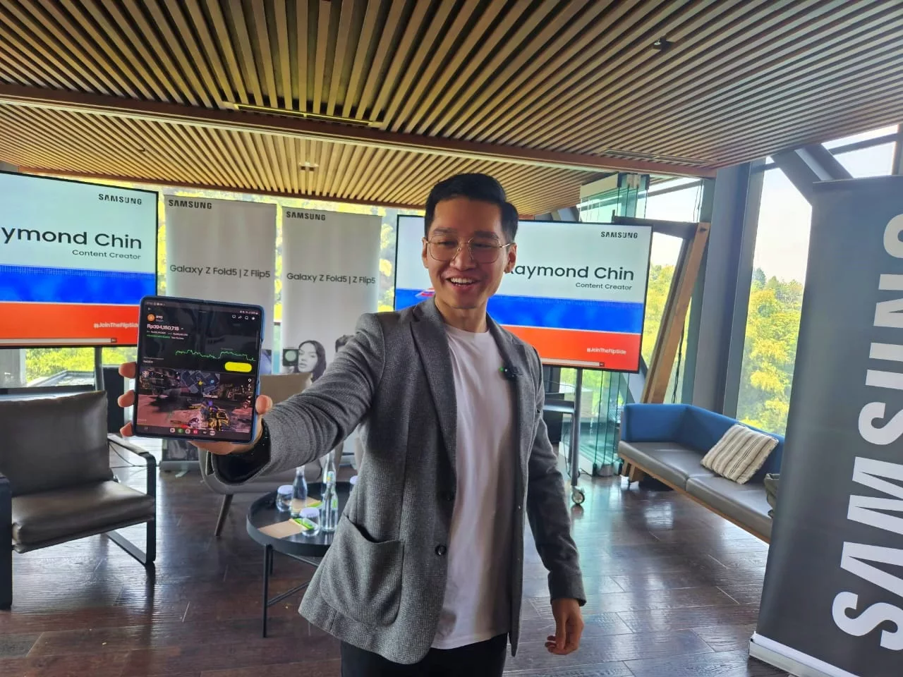 Rutinitas Padat, Raymond Chin Kasih Tips Manfaatkan Galaxy Z Fold5 untuk Kerja - Trendtech Indonesia