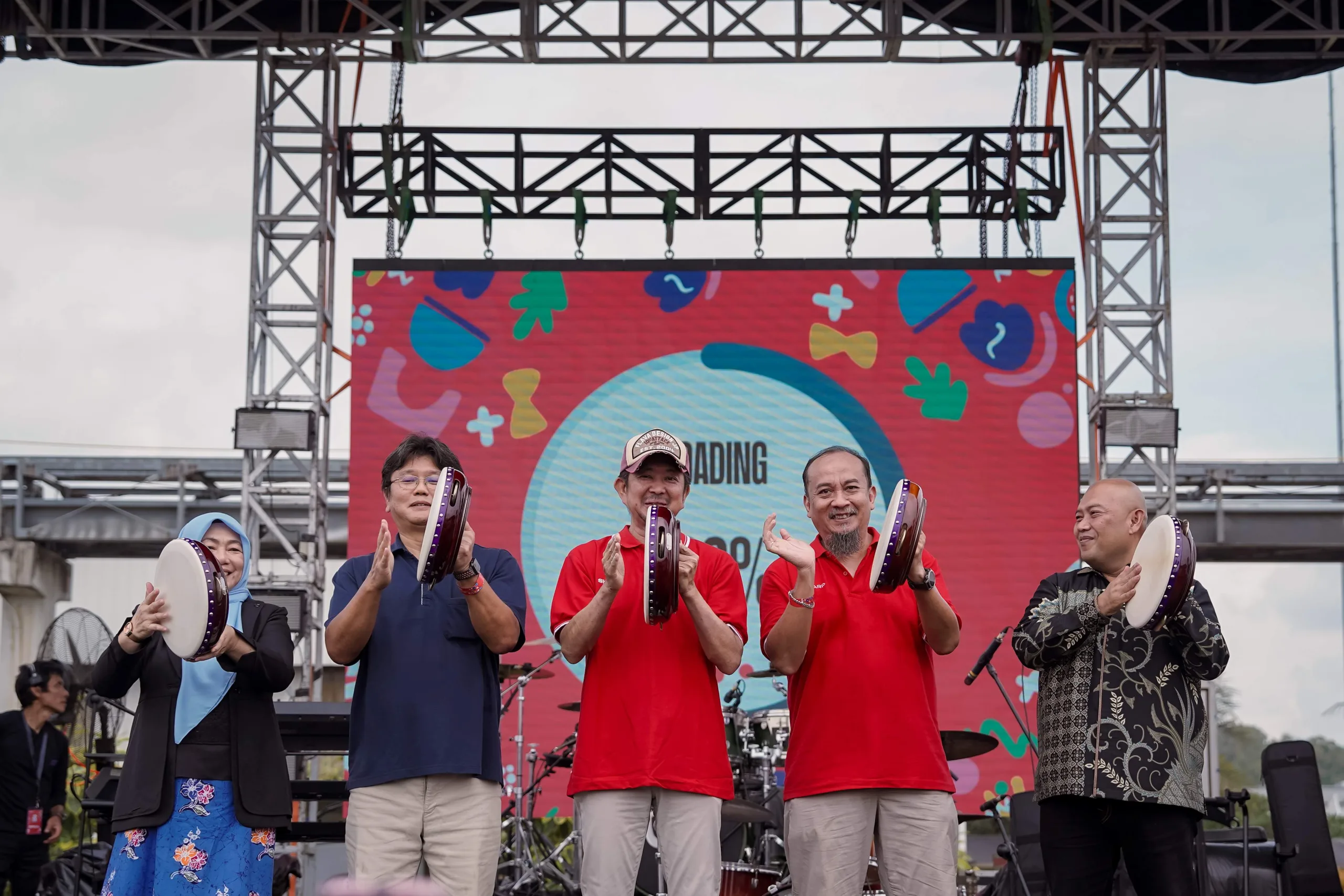 Rayakan Pendirian Pabrik ke Sepuluh Tahun Sharp Gelar Pesta Rakyat ...