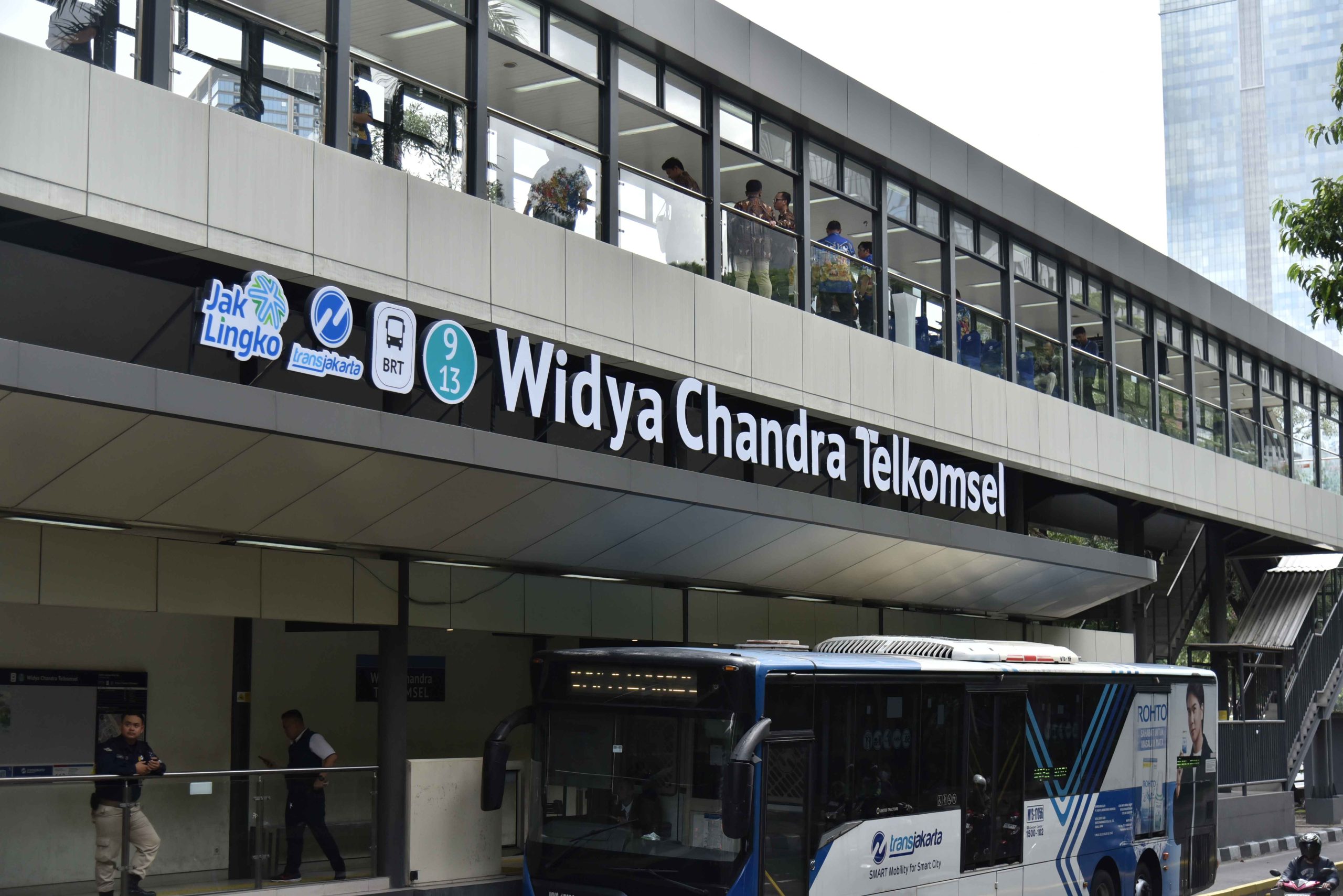 Telkomsel dan Transjakarta Resmikan Hak Penamaan “Halte Widya Chandra ...